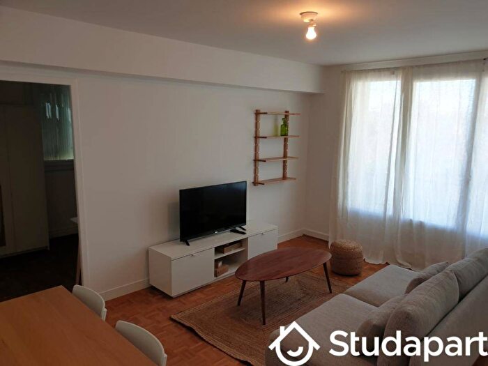 Appartement à louer - Cusset, Villeurbanne - 1 pièce - 1 chambre