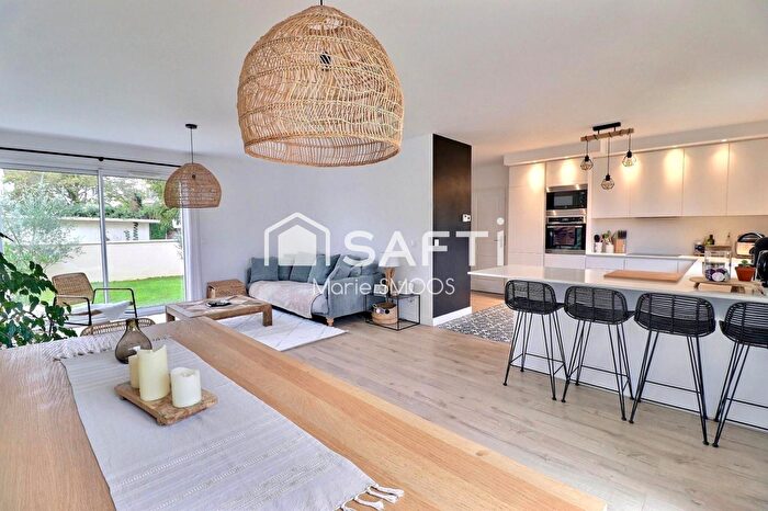 Maison à vendre - Mareil-Marly - 7 pièces - 5 chambres