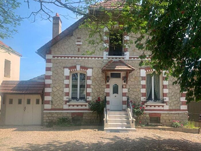 Maison à vendre - Mareuil-sur-Ourcq - 7 pièces - 4 chambres