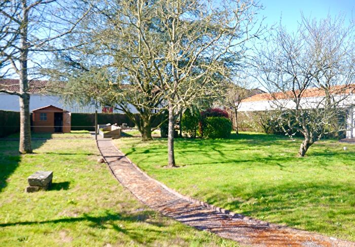 Maison à vendre - Saint-André-de-la-Marche - 6 pièces - 4 chambres