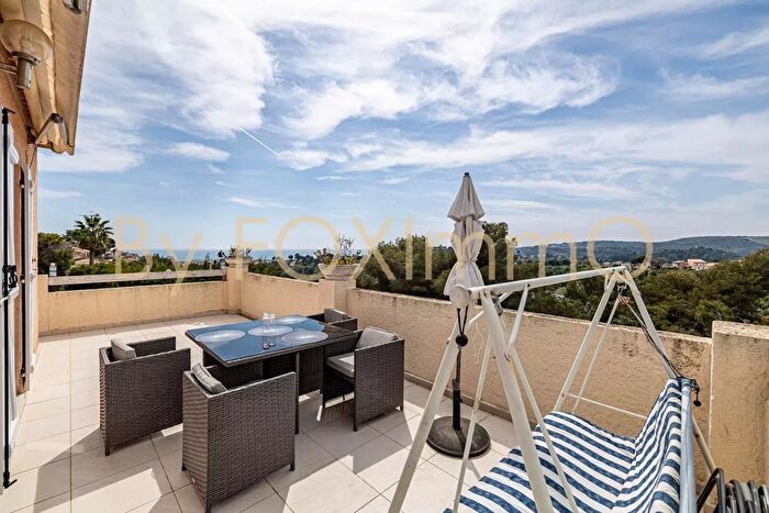 Maison à vendre - Cagnes-sur-Mer, Pain de Sucre, Caucours - 6 pièces - 4 chambres