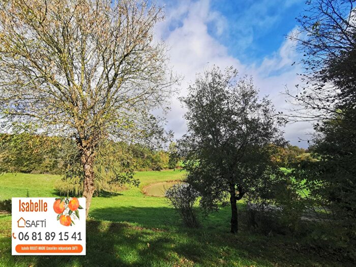 Maison à vendre - Dému - 8 pièces - 4 chambres