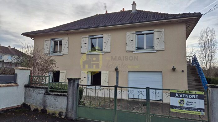 Maison à vendre - La Chapelle-Saint-Ursin - 5 pièces - 3 chambres