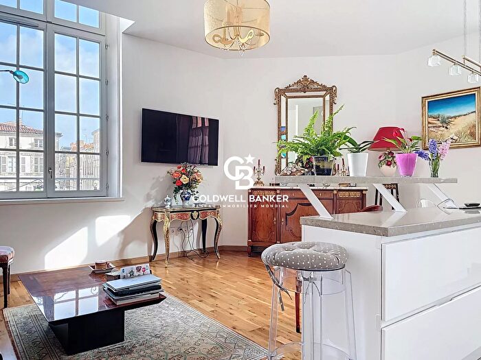 Appartement à vendre - La Rochelle, Centre-ville, Vieux-port, Marché - 3 pièces - 2 chambres