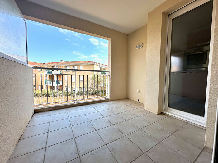 Appartement à louer - Hyères, Pyanet - 2 pièces - 1 chambre