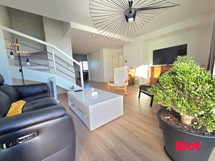 Appartement 6 pièces à vendre - Saint-Jacques-de-la-Lande