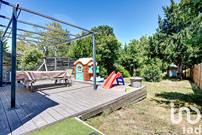 Maison à vendre - Soussans - 4 pièces - 3 chambres