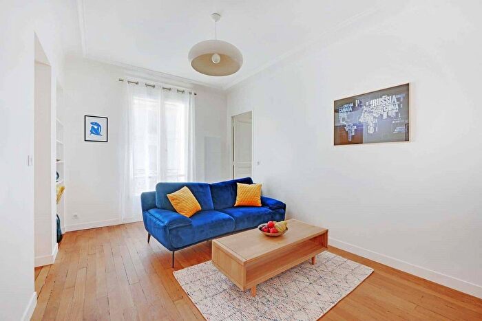 Appartement à louer - Violet Commerce, Paris ème arrondissement - 2 pièces - 1 chambre