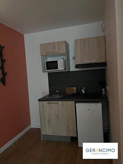 Appartement à louer - Saint Marc-Croix de Pierre-Saint Nicaise, Rouen - 1 pièce