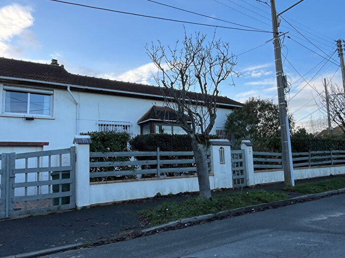 Maison à vendre - Paray-Vieille-Poste - 5 pièces - 4 chambres