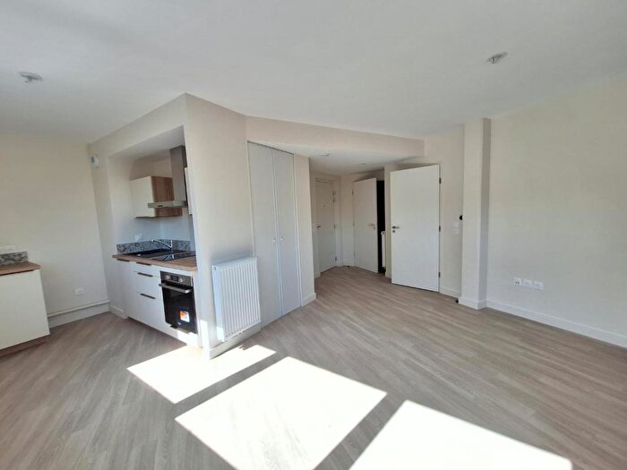 Appartement à louer - Clermont-Ferrand, Herbet, Brezet, Saint-Jean - 2 pièces - 1 chambre