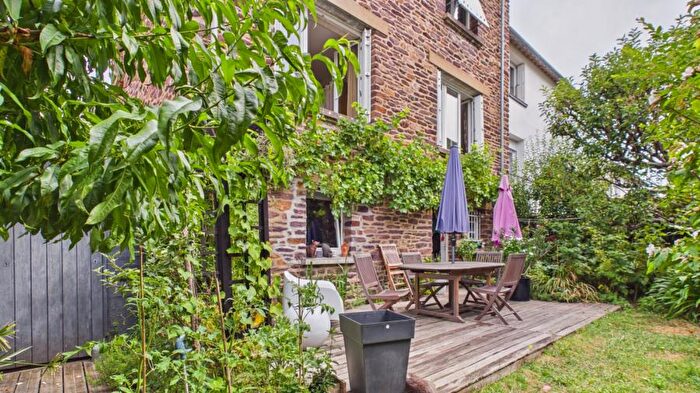 Quartiers Sud-Ouest, Sainte-Thérèse : Maison 6 pièces à vendre