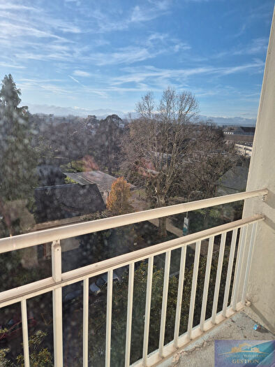 Appartement à vendre - Tarbes, Centre-ville - 4 pièces - 3 chambres