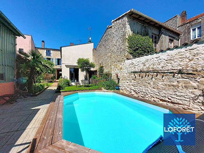 Maison 7 pièces à vendre à Chantonnay