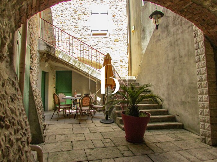 Maison 7 pièces à vendre à Barjac