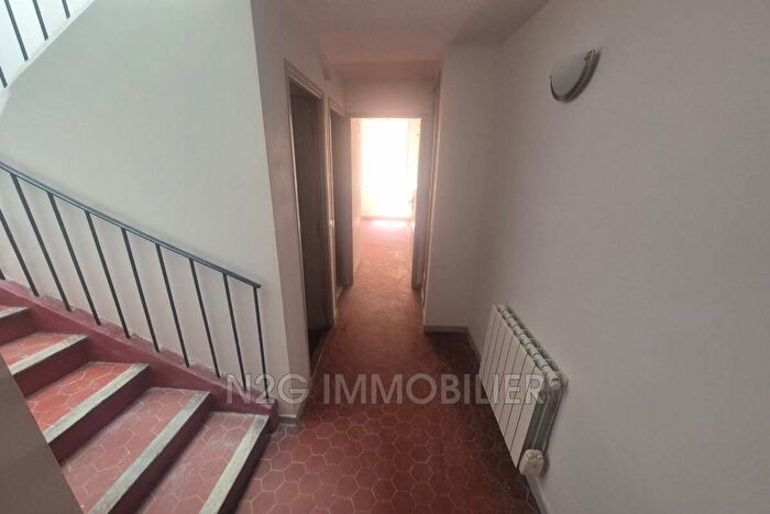 Secteur Sauvegarde, Grasse : Appartement 3 pièces à louer