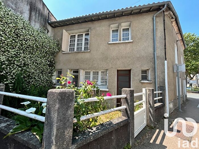 Maison à vendre - La Chapelle-Saint-Laurent - 6 pièces - 4 chambres