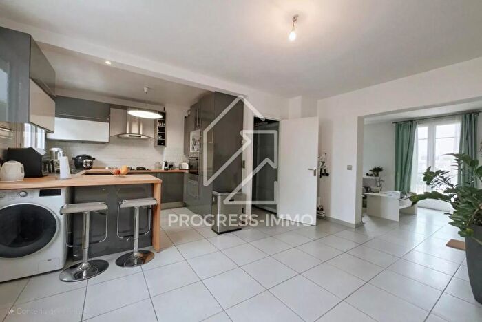 Appartement à vendre - Champigny-sur-Marne, Maroc, Fourchette, Polangis - 3 pièces - 2 chambres