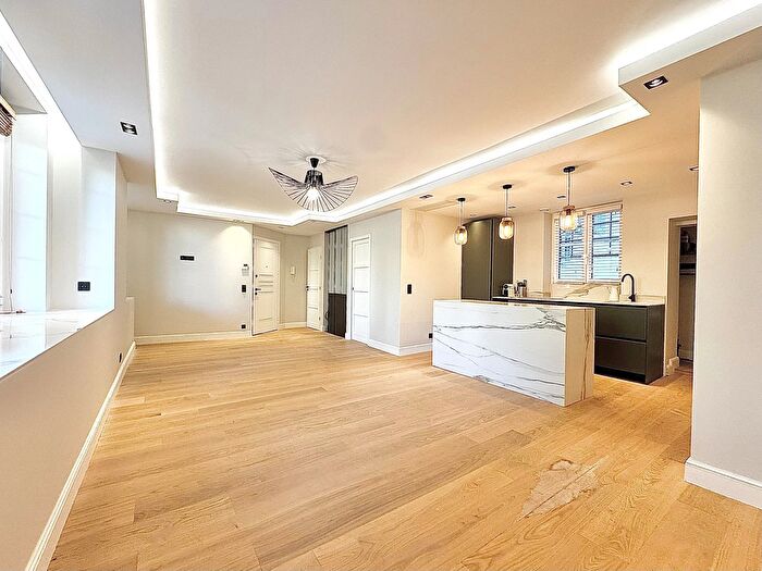 Appartement à vendre - Nice, Vieux Nice - 3 pièces - 1 chambre