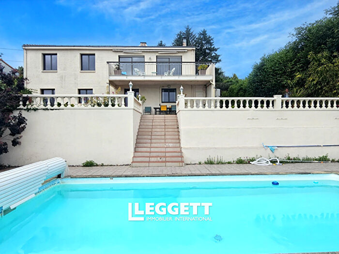 Maison 8 pièces à Saint-Florent-des-Bois, à vendre