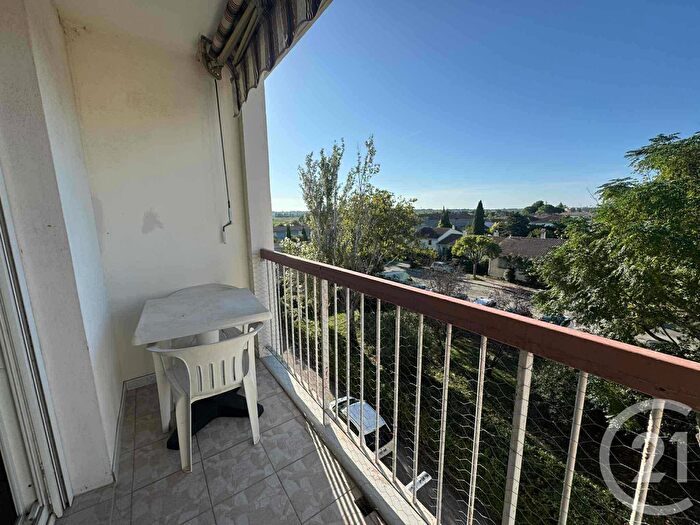 Appartement à louer - Arles, Trébon - 3 pièces - 2 chambres