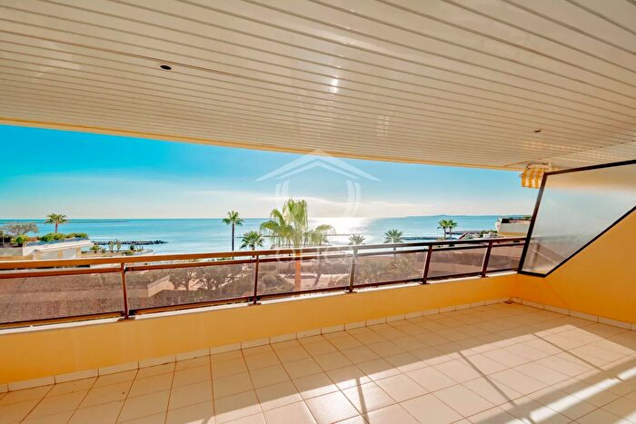 Appartement à vendre - Saint-Laurent-du-Var, Bord de Mer, Port de Plaisance - 3 pièces - 2 chambres