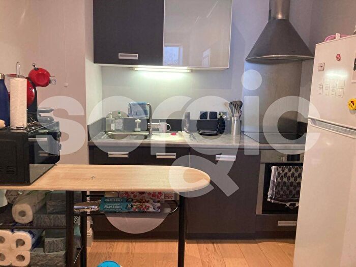 Appartement à louer - Bordeaux Sud - 2 pièces - 1 chambre