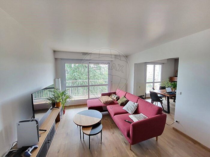 Appartement à louer - Villefranche-sur-Saône - 4 pièces - 3 chambres