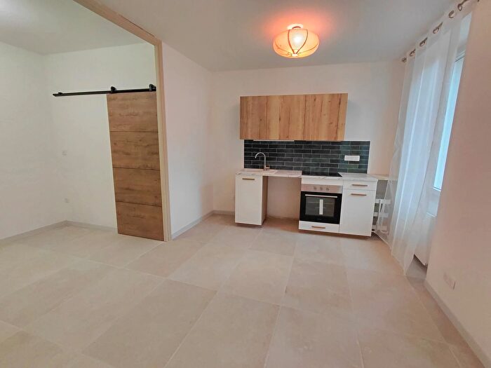 Pourrières - Appartement 1 pièce à louer