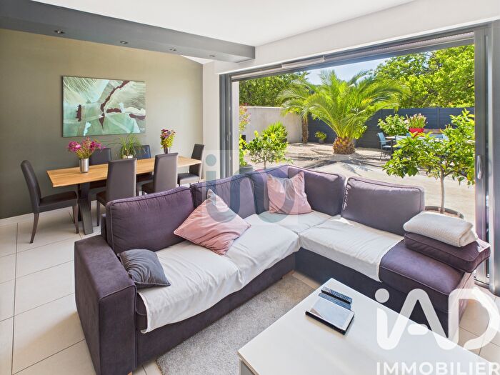 Maison à vendre - La Flotte - 9 pièces - 5 chambres