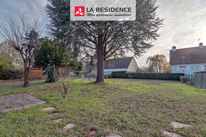 Maison à vendre - La Chaussée-Saint-Victor - 6 pièces - 4 chambres