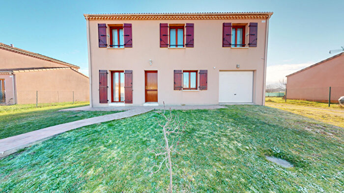 Maison à vendre - Le Burgaud - 4 pièces - 3 chambres