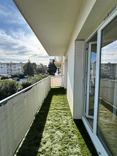 Appartement à louer - La Garde, Le Village - 3 pièces - 2 chambres