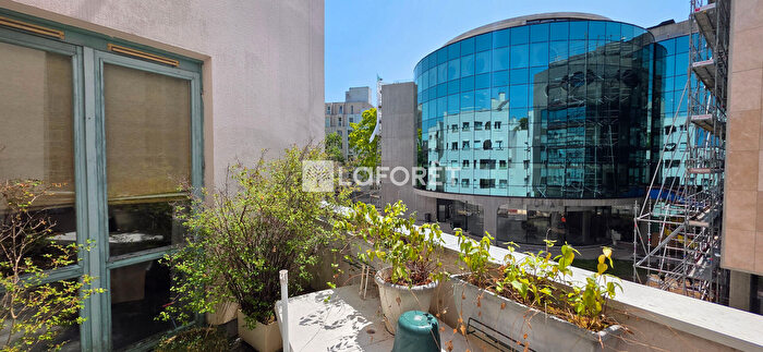 Appartement à vendre - Saint-Denis, Centre-ville, Basilique - 4 pièces - 3 chambres