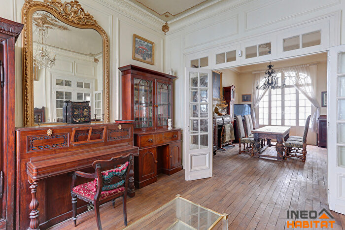 Maison à vendre - Quartiers Centre, Centre-ville - 10 pièces - 7 chambres