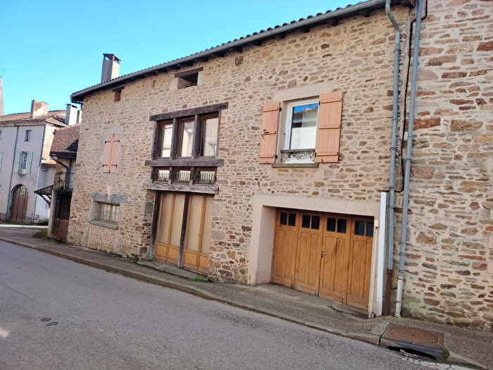 Maison à vendre - Dournazac - 5 pièces - 4 chambres