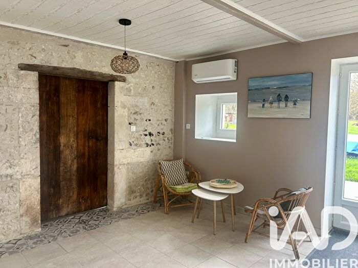 Maison à vendre - Chevanceaux - 6 pièces - 4 chambres