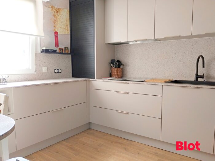 Saint-Malo, Marne-Eveil, L'Hôpital : Appartement 3 pièces à vendre