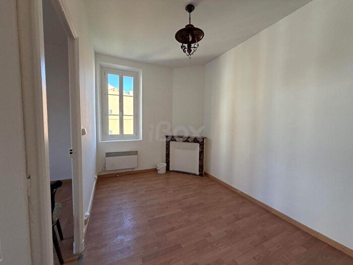 Appartement 2 pièces à Toulon, Saint-Roch, à louer