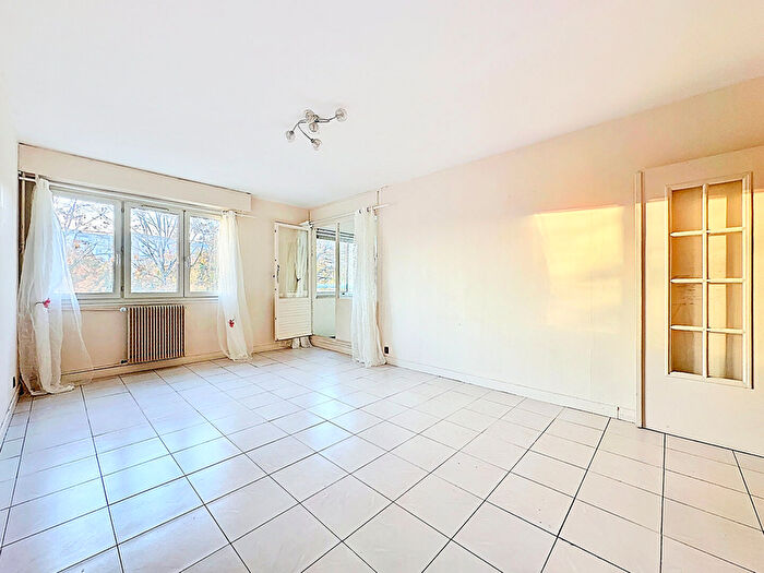 Appartement à vendre - Chartres, La Madeleine - 3 pièces - 2 chambres