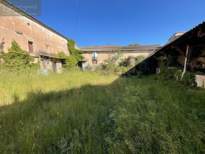 Maison à vendre - Milhaud - 1 pièce