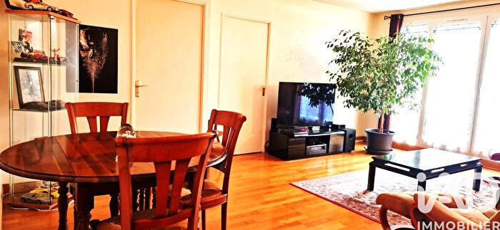 Appartement à vendre - Viry-Châtillon, Le Plateau - 2 pièces - 1 chambre