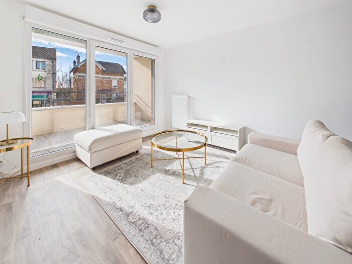 Appartement à louer - Grosse Pierre-Foch-Dunant-Guynemer-Collinet, Meaux - 3 pièces - 2 chambres