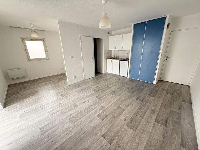 Appartement à louer - Clermont-Ferrand, Oradou - 1 pièce