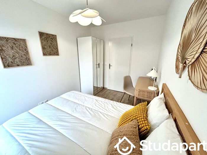 Appartement 1 pièce à louer - Est Nord Ouest Sud, Émerainville