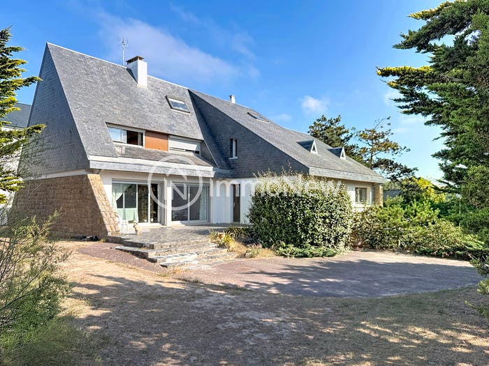 Jullouville : Maison 8 pièces à vendre