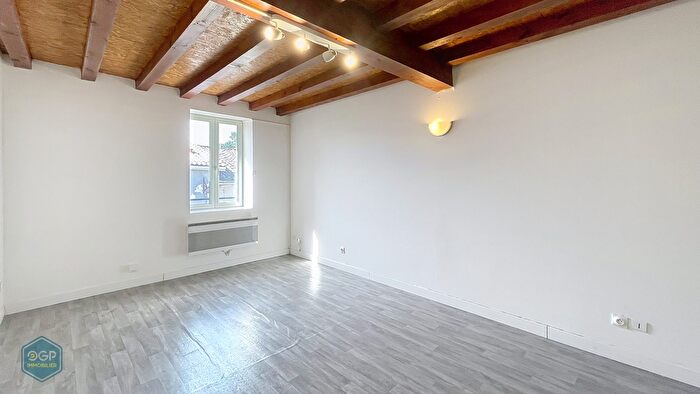 Labastide-Saint-Pierre : Appartement 2 pièces à louer