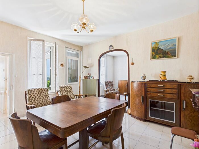 Maison à vendre - Romilly-sur-Seine, Centre-ville, Gare, Lion, Les Hauts Buissons - 4 pièces - 2 chambres