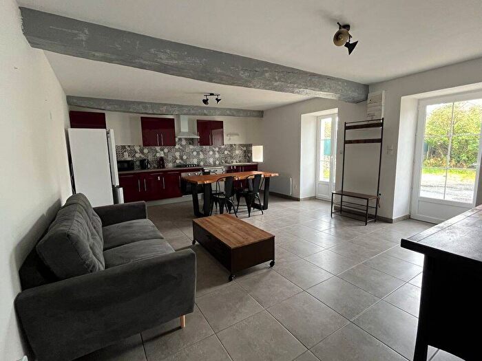 Journet : Maison 3 pièces à louer
