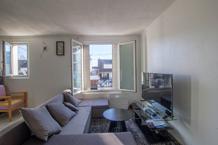 Appartement à vendre - Viry-Châtillon, Port, Aviation - 2 pièces - 1 chambre